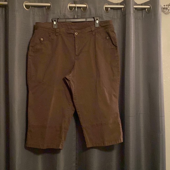Lane Bryant | Jeans | 9 Lane Bryant Brown Capri | Poshmark